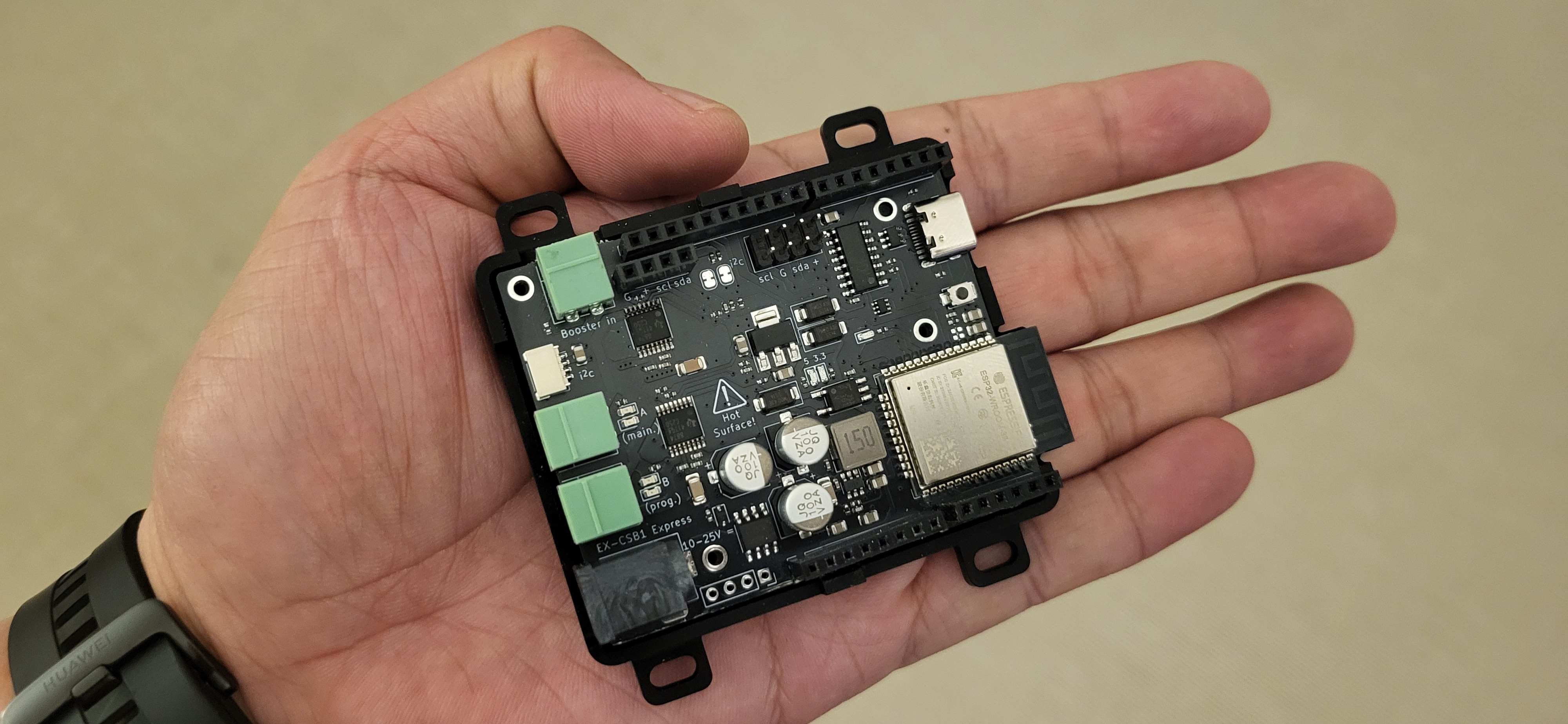 Review: World’s Smallest but Most Powerful All-in-One DCC/DC ...