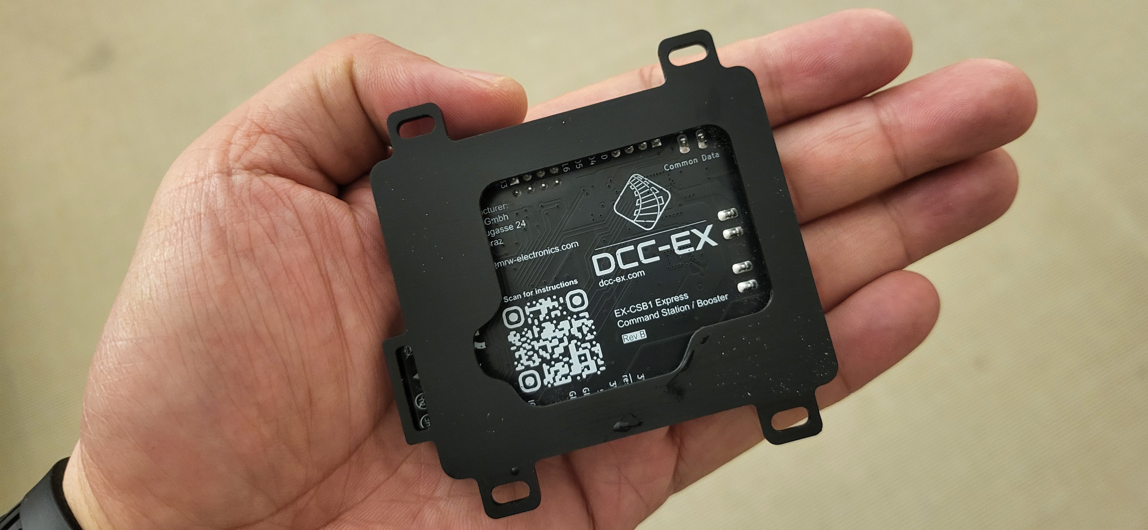 Review: World’s Smallest but Most Powerful All-in-One DCC/DC ...